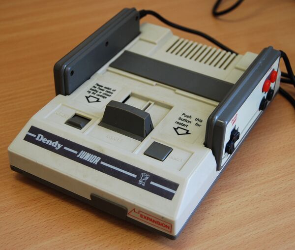 Famiclone - FamiWiki